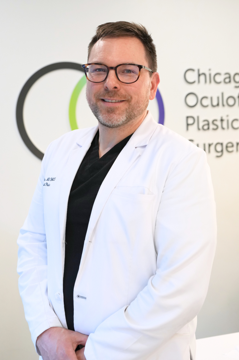 Meet Dr. Phelps us Chicago, IL | Chicago Oculofacial Plastic Surgery